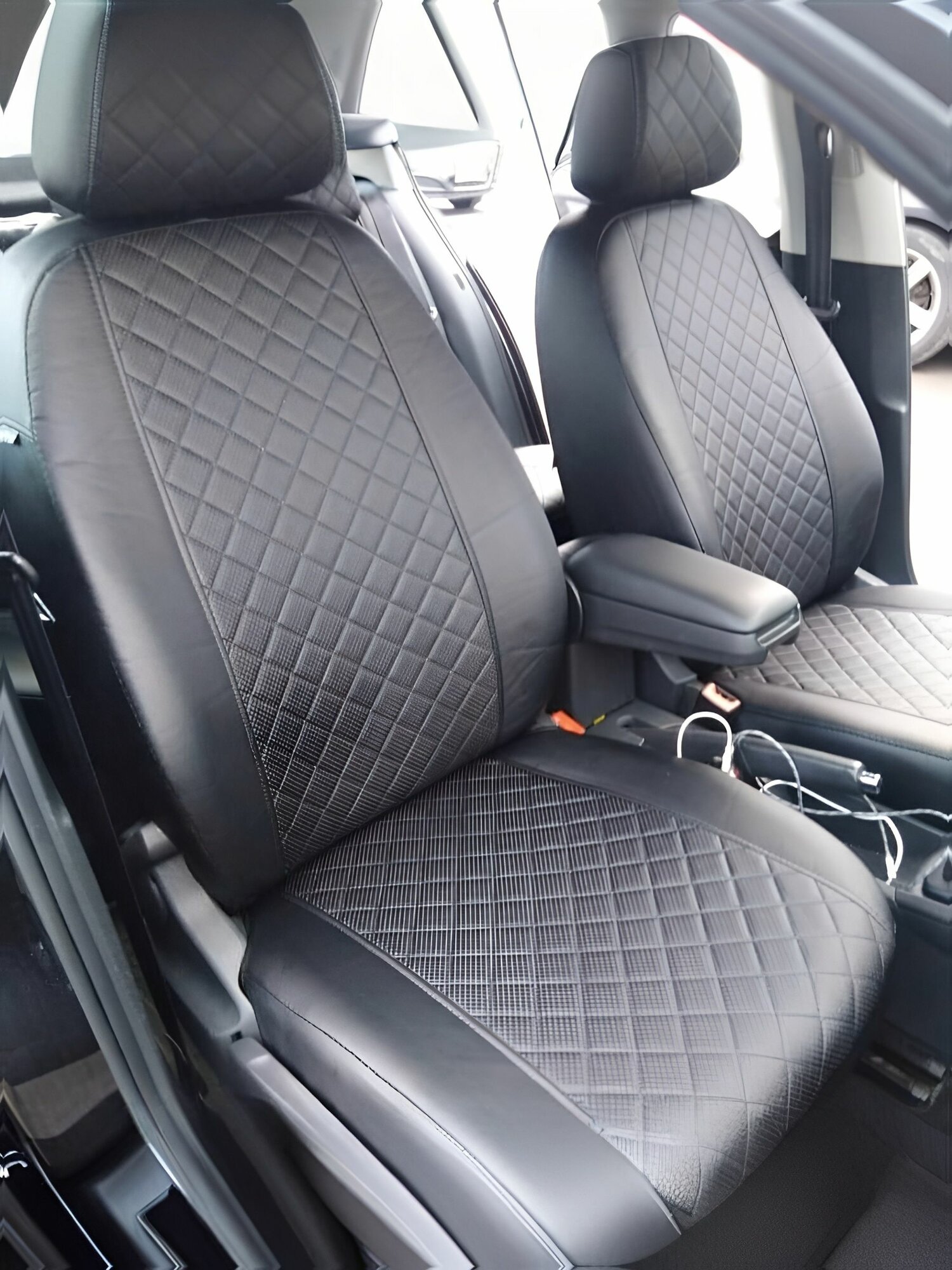 Авточехлы с ромбом для Hyundai Solaris 1 поколения (2010-2016 г.) / Kia Rio 3