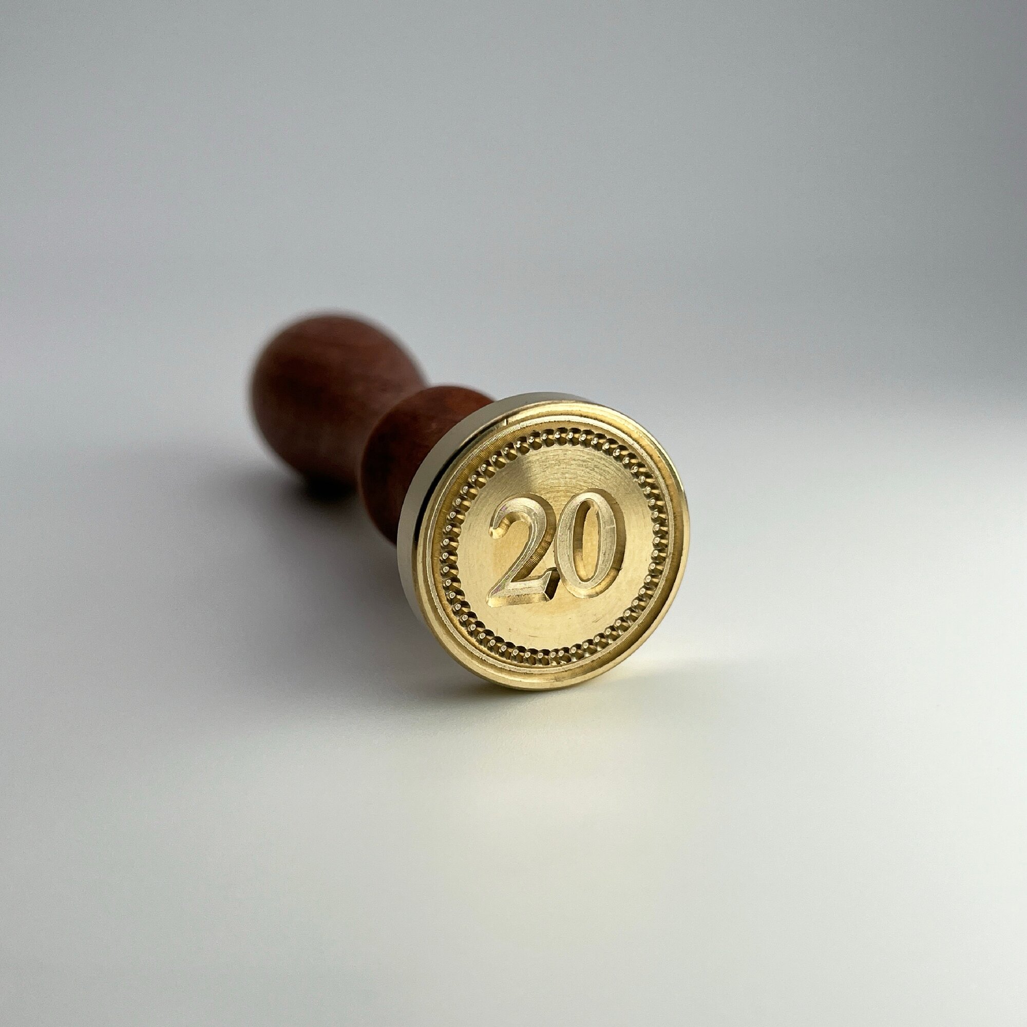 Сургучная печать Число 20