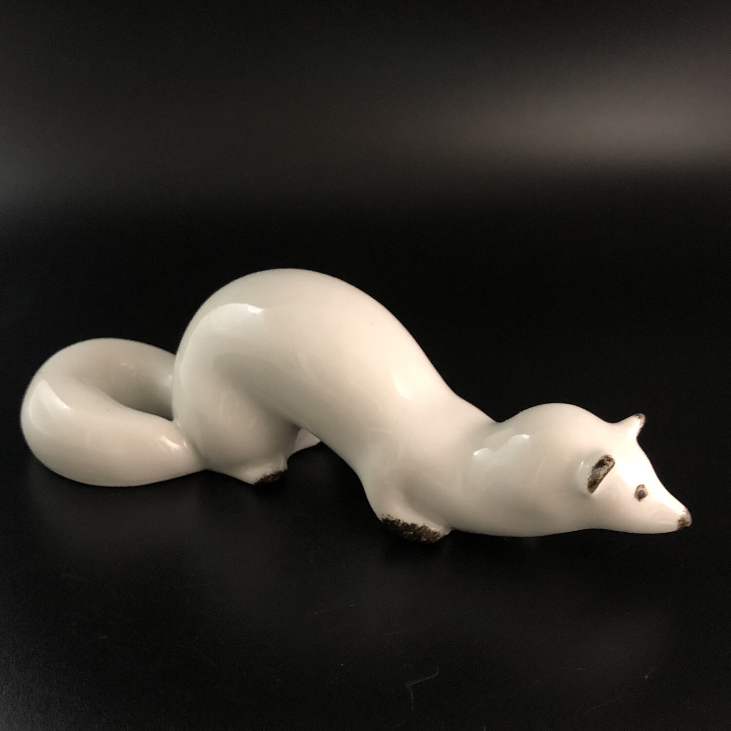 Статуэтка «Ласка», ЗХК Полонне, СССР, 1970-е гг.