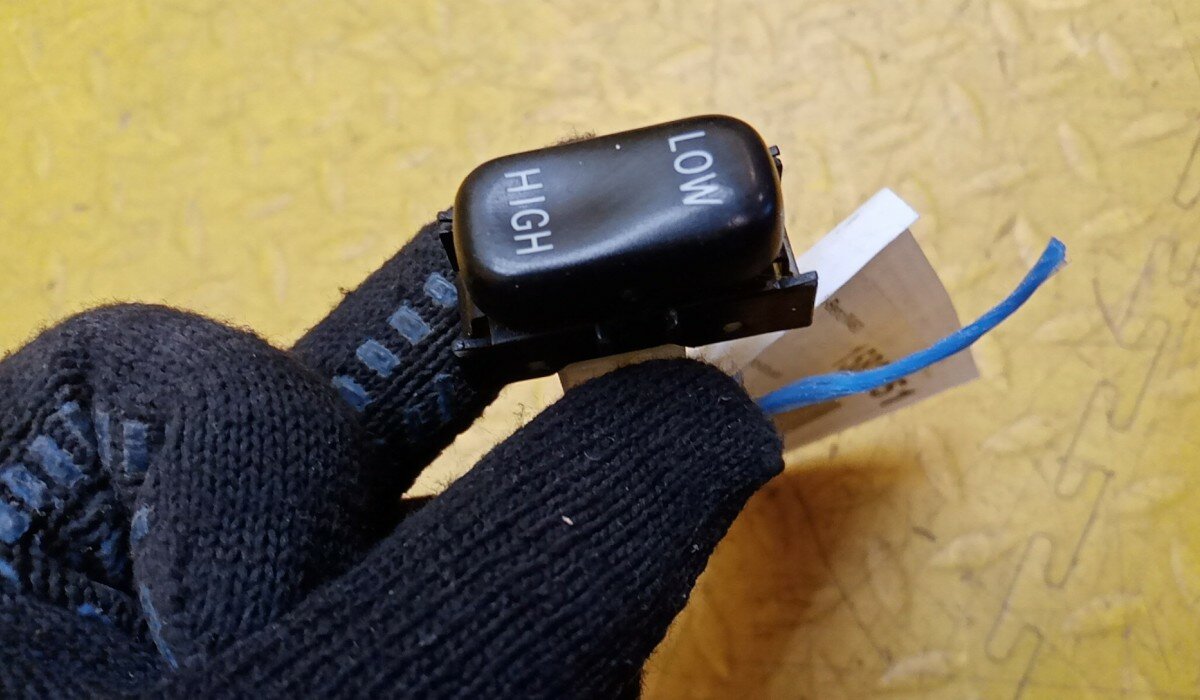 Кнопка многофункциональная W463 G-klasse Mercedes-Benz A4638202110