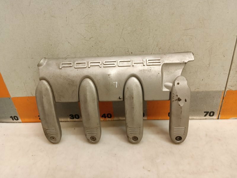 Б/У С дефектом, 4.5 Крышка двигателя декоративная Porsche Cayenne 2003 9PA, 955 Лев. 371006 PORSCHE арт. 7L5103907