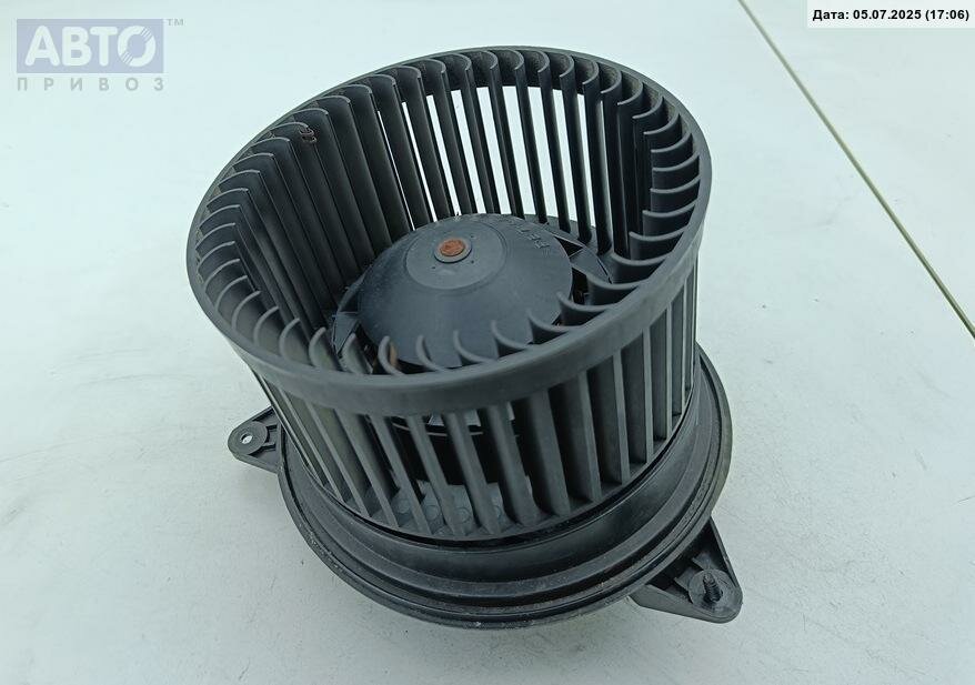 Двигатель отопителя (моторчик печки) Ford Mondeo 3 (2000-2007)