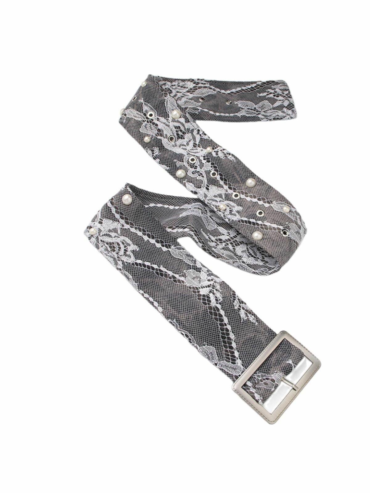 Корсет с кружевом и жемчугом, Белый