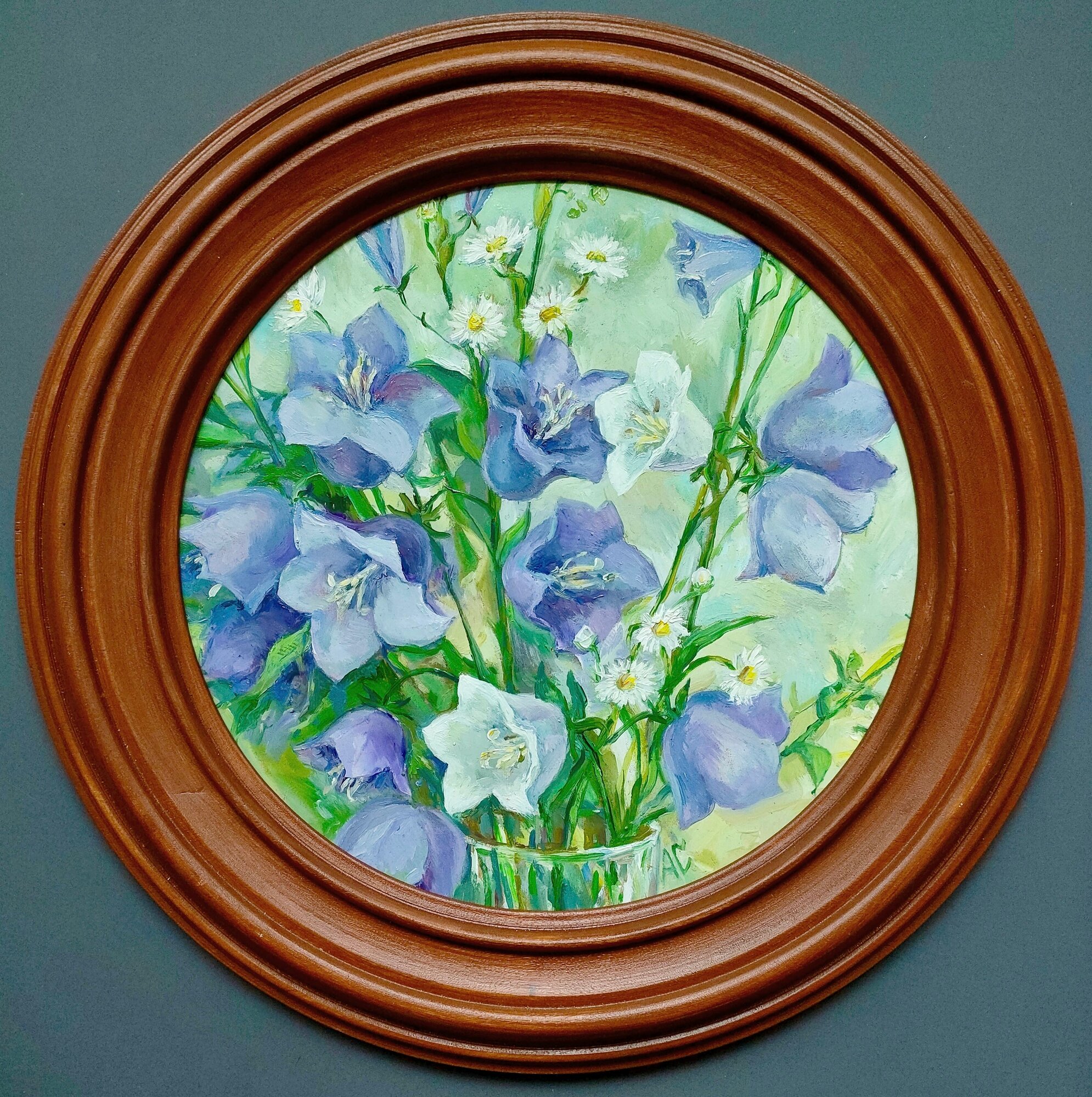 "Букет колокольчиков", авторский пейзаж в круге