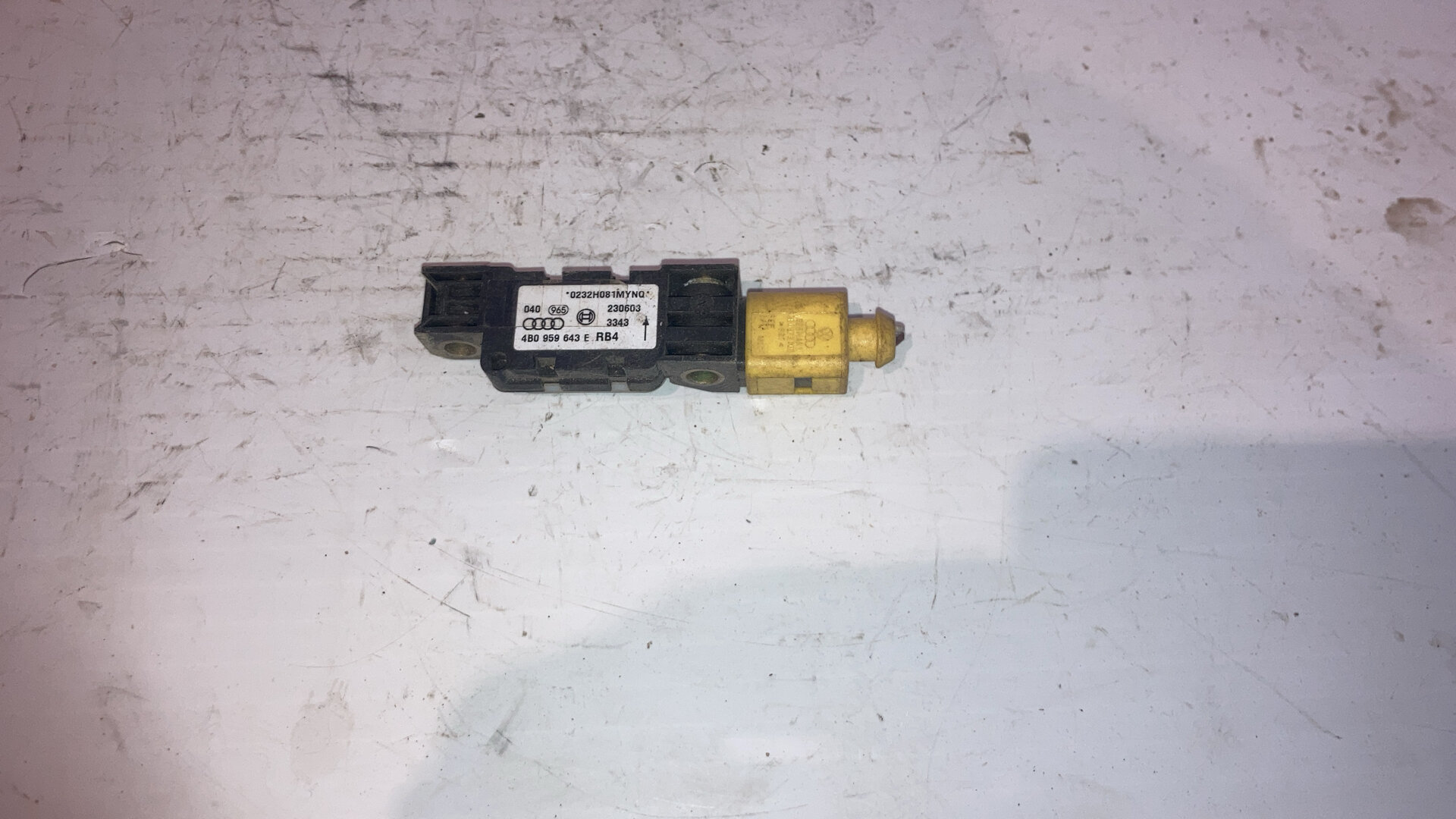 Датчик удара Audi A6 C6 (2004 - 2008) 4B0959643E