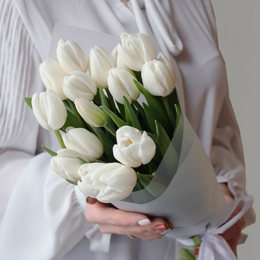 Букет белых тюльпанов 15 шт.