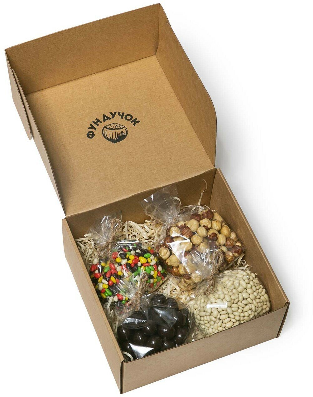 Подарочный набор сладостей и орехов фундучок № 24 (1 кг.)