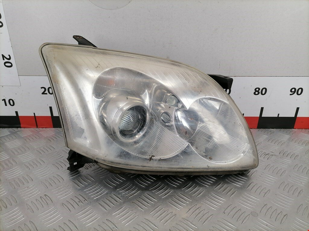 Фара правая Toyota Avensis 2 (T250) 8113005162 арт. 1889055