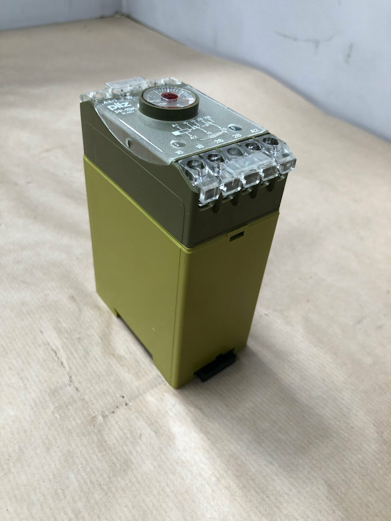 Реле безопасности PILZ 485330