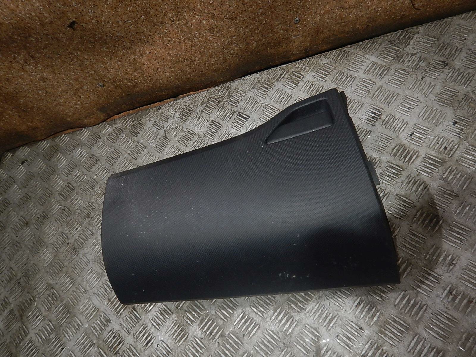 Б/У Бардачок, Toyota (Тойота)-AURIS (06-13) TOYOTA AURIS (06-13) верхний Царапины. 446997 TOYOTA арт. 5543702020