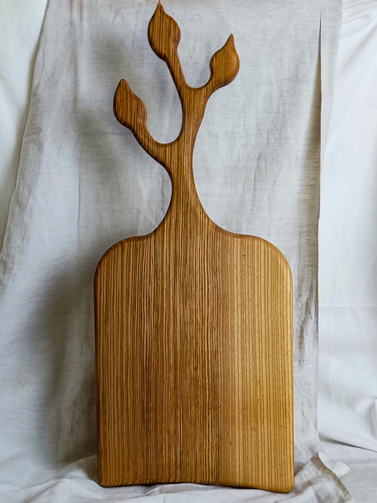 Доска разделочная фигурная "Росток", 57х24 см, 1 штука, Лавка Ворона