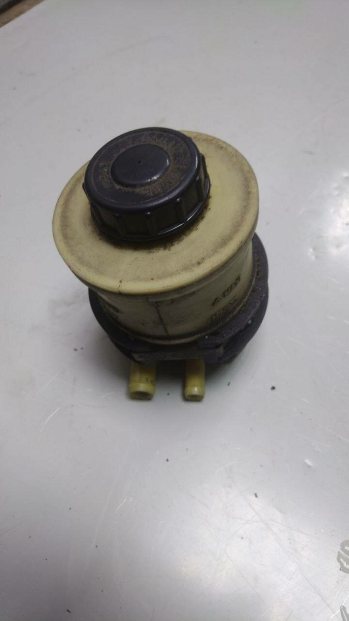 Бачок гидроусилителя Renault Kangoo (1997 - 2003) 7700795347
