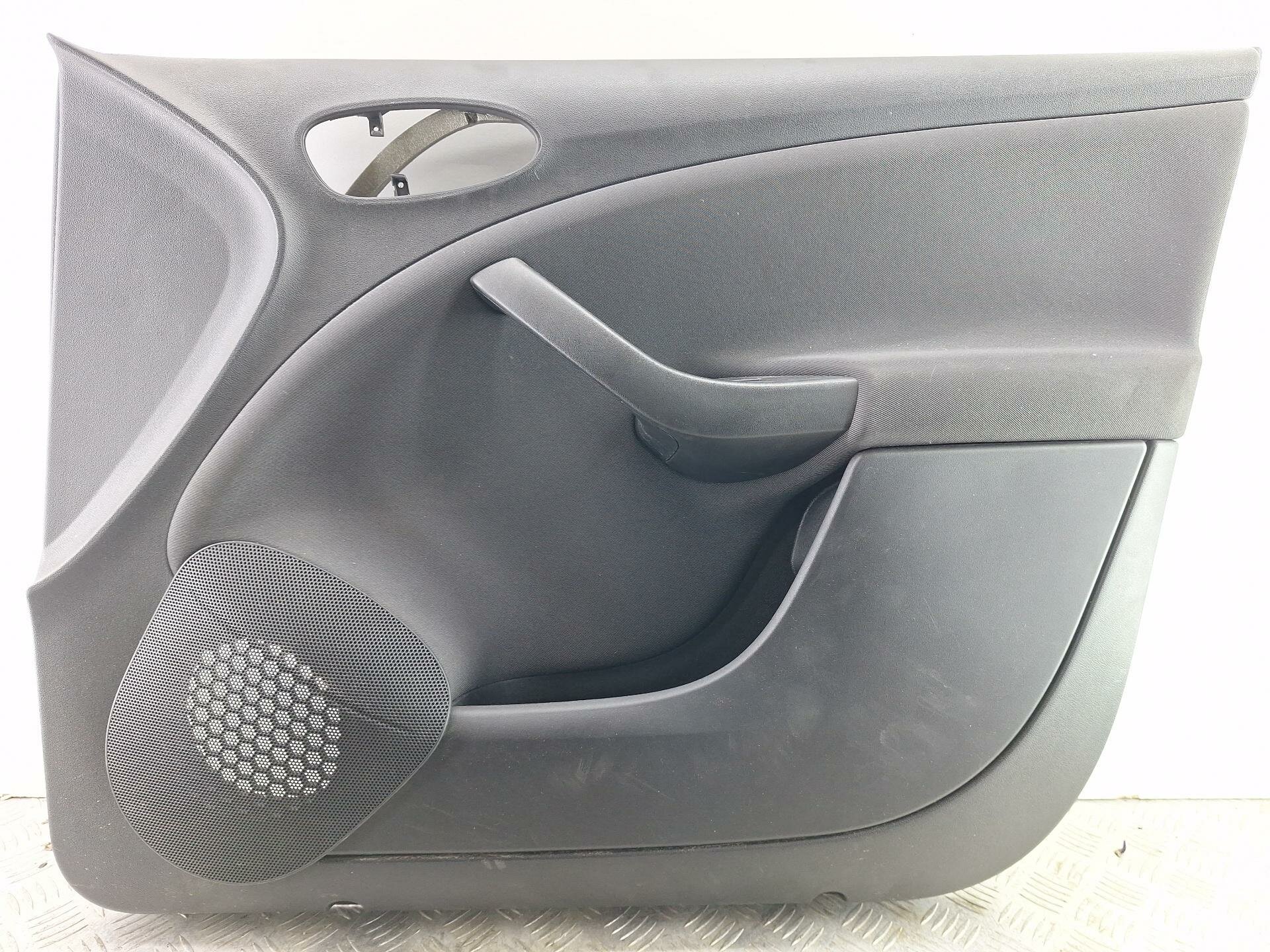 Обшивка двери передней правой SEAT Altea рест. 5P 2012 5P0867012