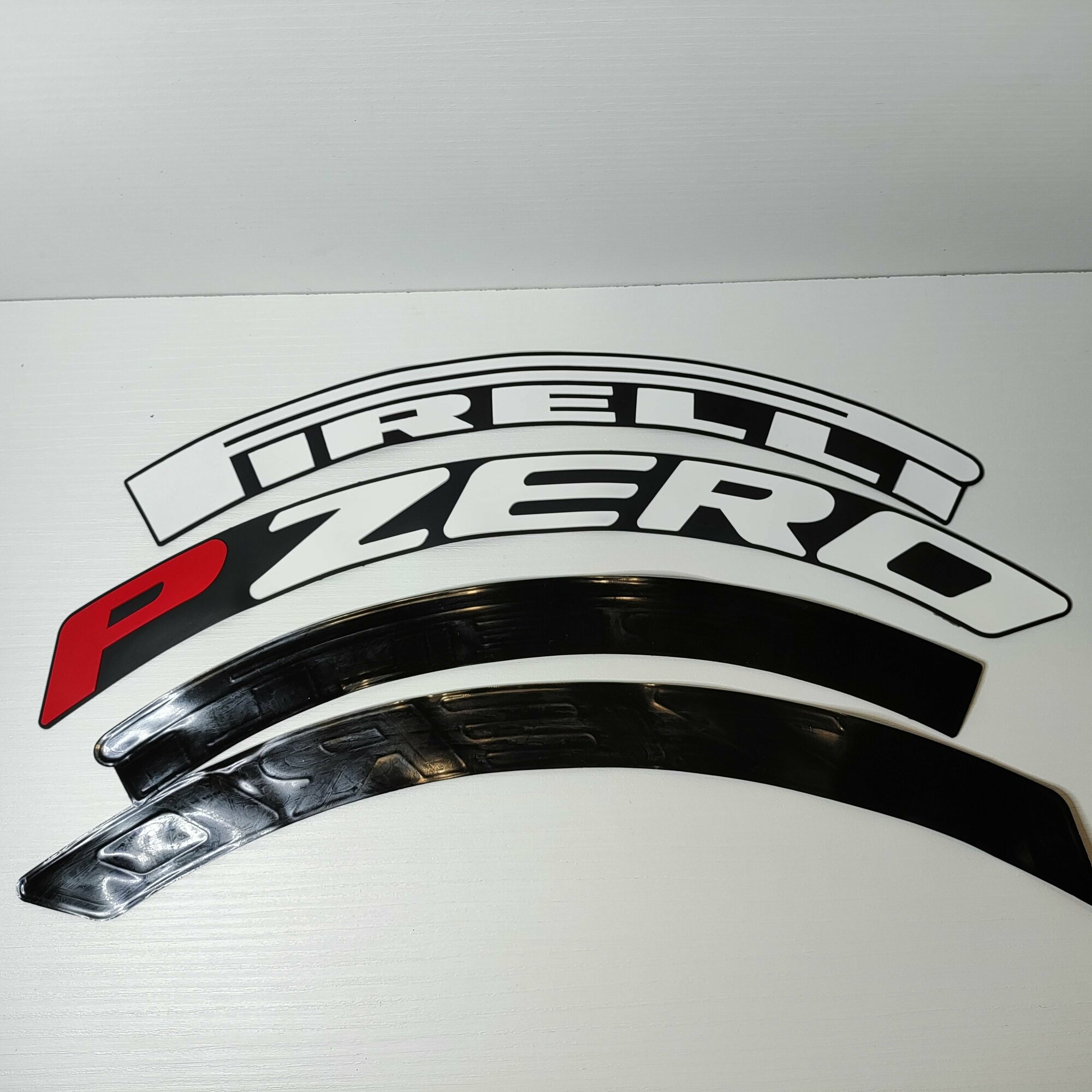 Наклейки на шины PIRELLI PZERO белые. Резиновые буквы для колес авто и мото из 3D резины, Спортивные диски.
