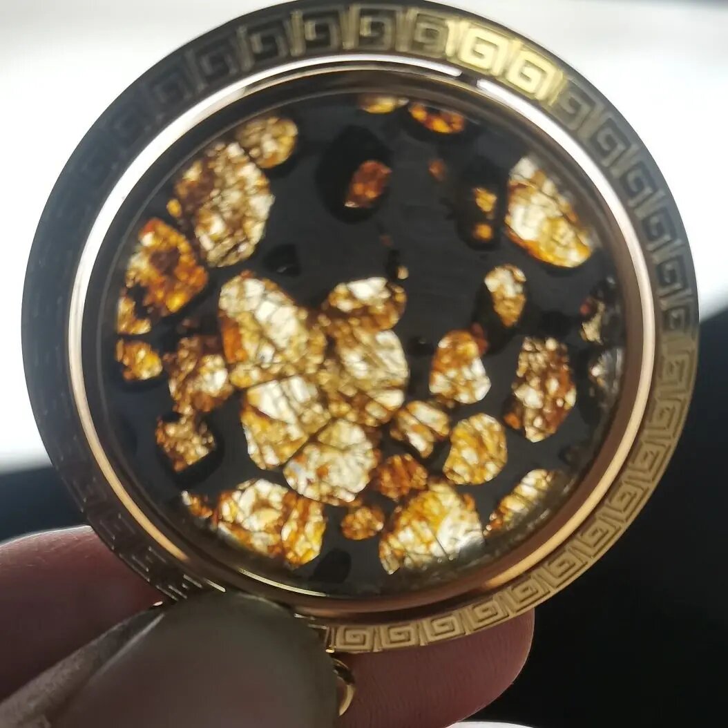 Кулон с метеоритом Серихо Кения