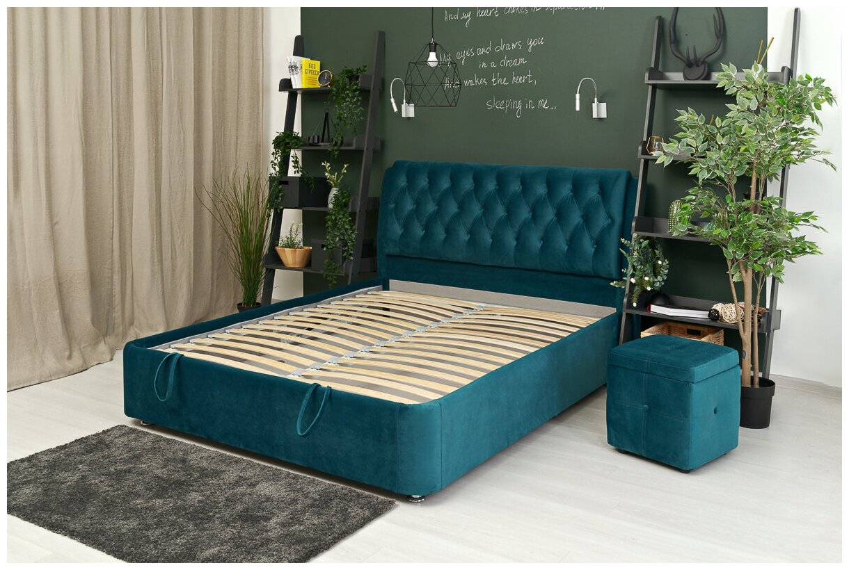 Двуспальная кровать 140х200, "Siena 3" с мягким изголовьем для дома, для спальни, ортопедическое основание. Велюр Зелёный (без подъёмного механизма) Vip 9