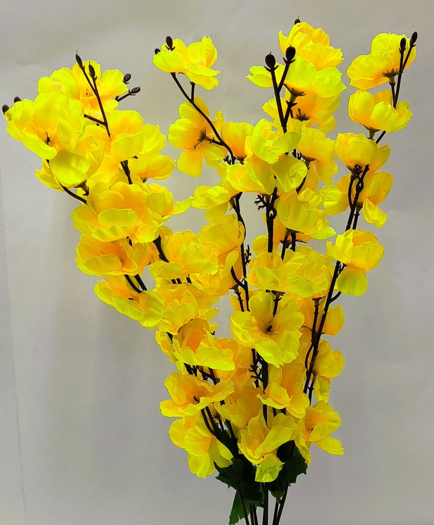 Цветок искусственный. "Ветка Сакура". Высота 55см. 7 стеблей. Цвет желтый