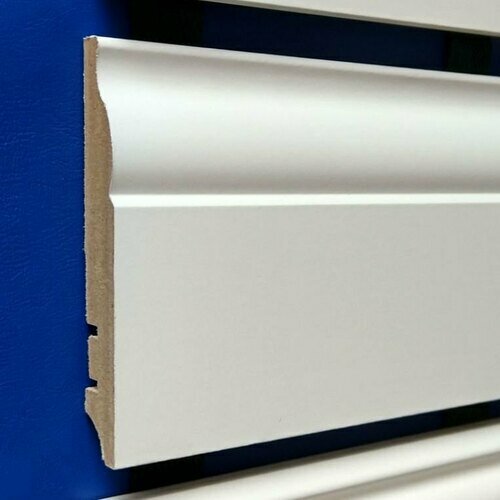 Плинтус МДФ Hannahholz белый AAW 100/304