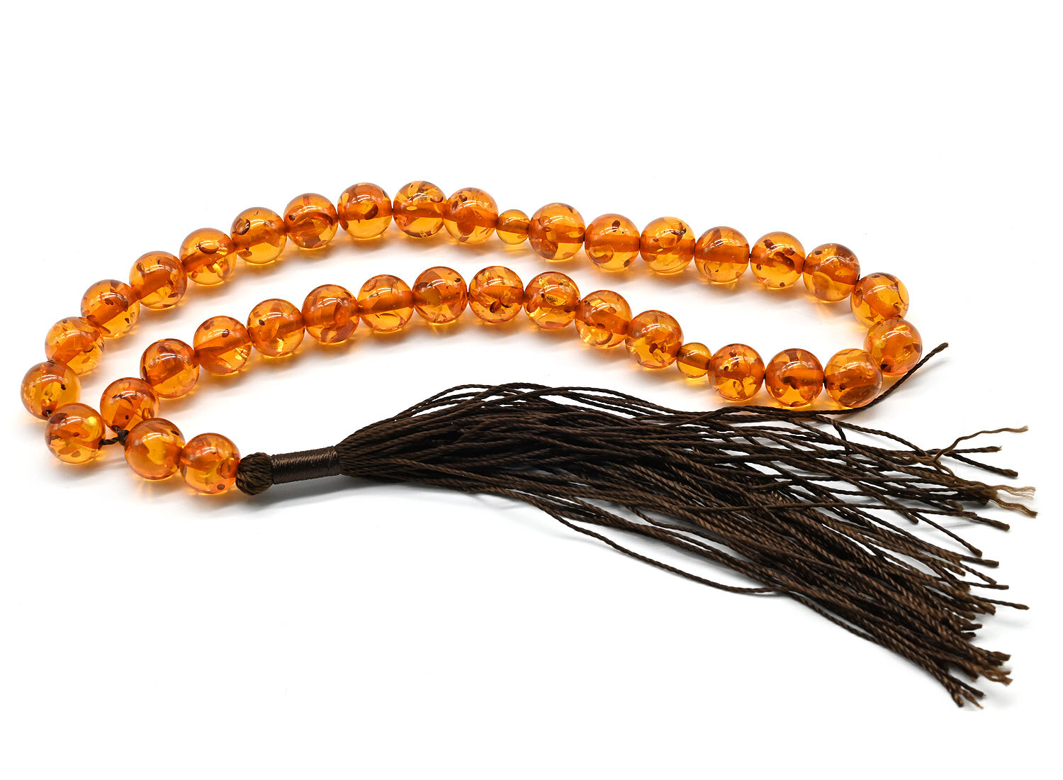 Четки из янтаря шарик 8мм цв. коньячный, 28см, 33 бусины .