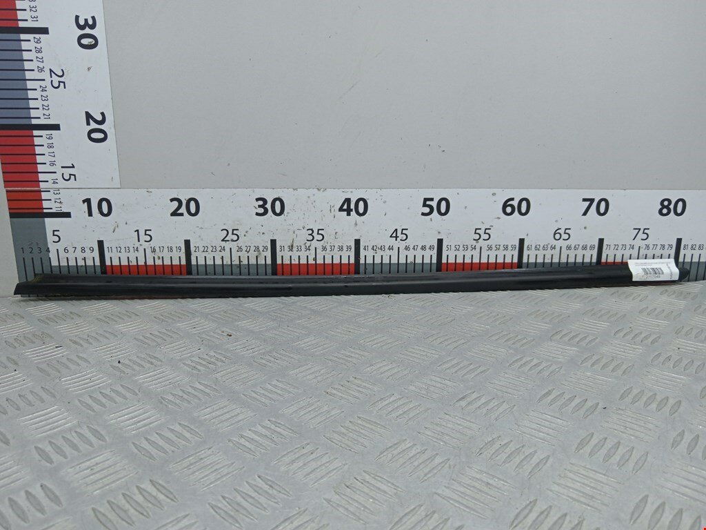 Накладка декоративная (молдинг) стекла двери передней левой Volkswagen Bora(Jetta) 1J4853516J арт. 2117049