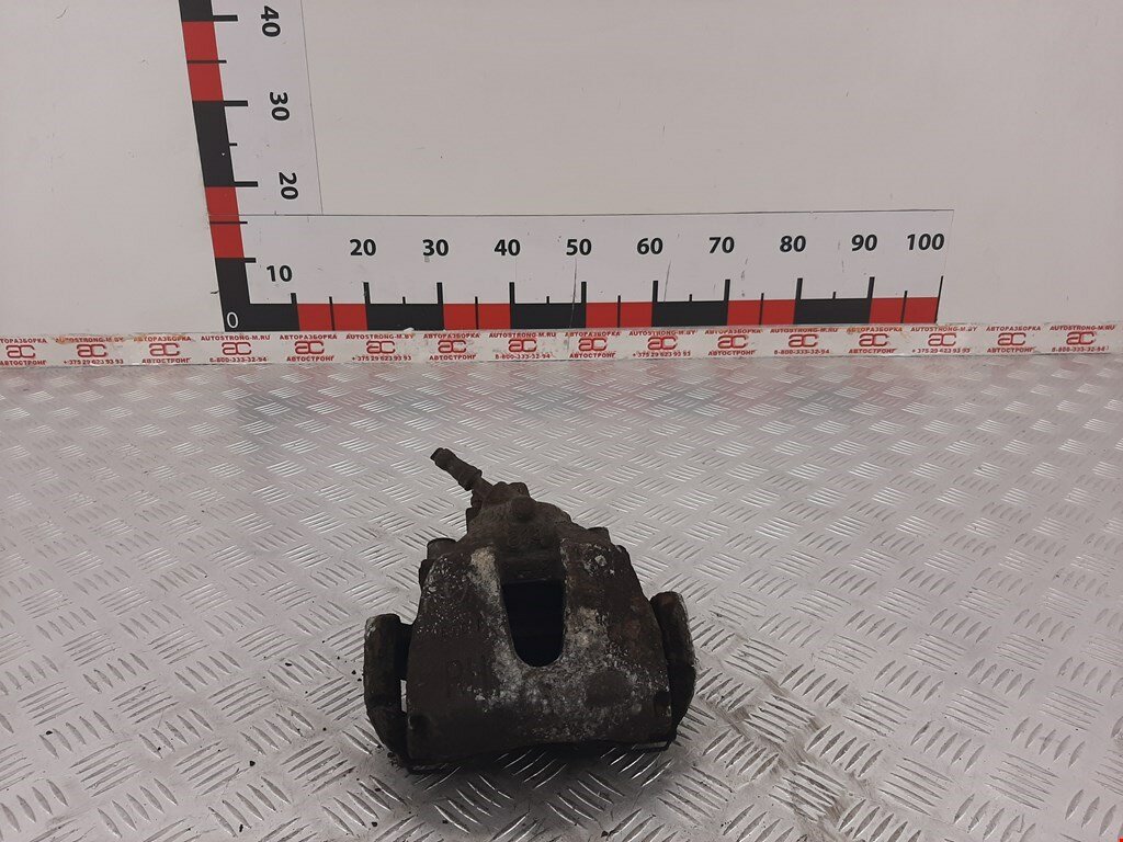 Суппорт передний правый Ford Focus 2 1682875 арт. 665616