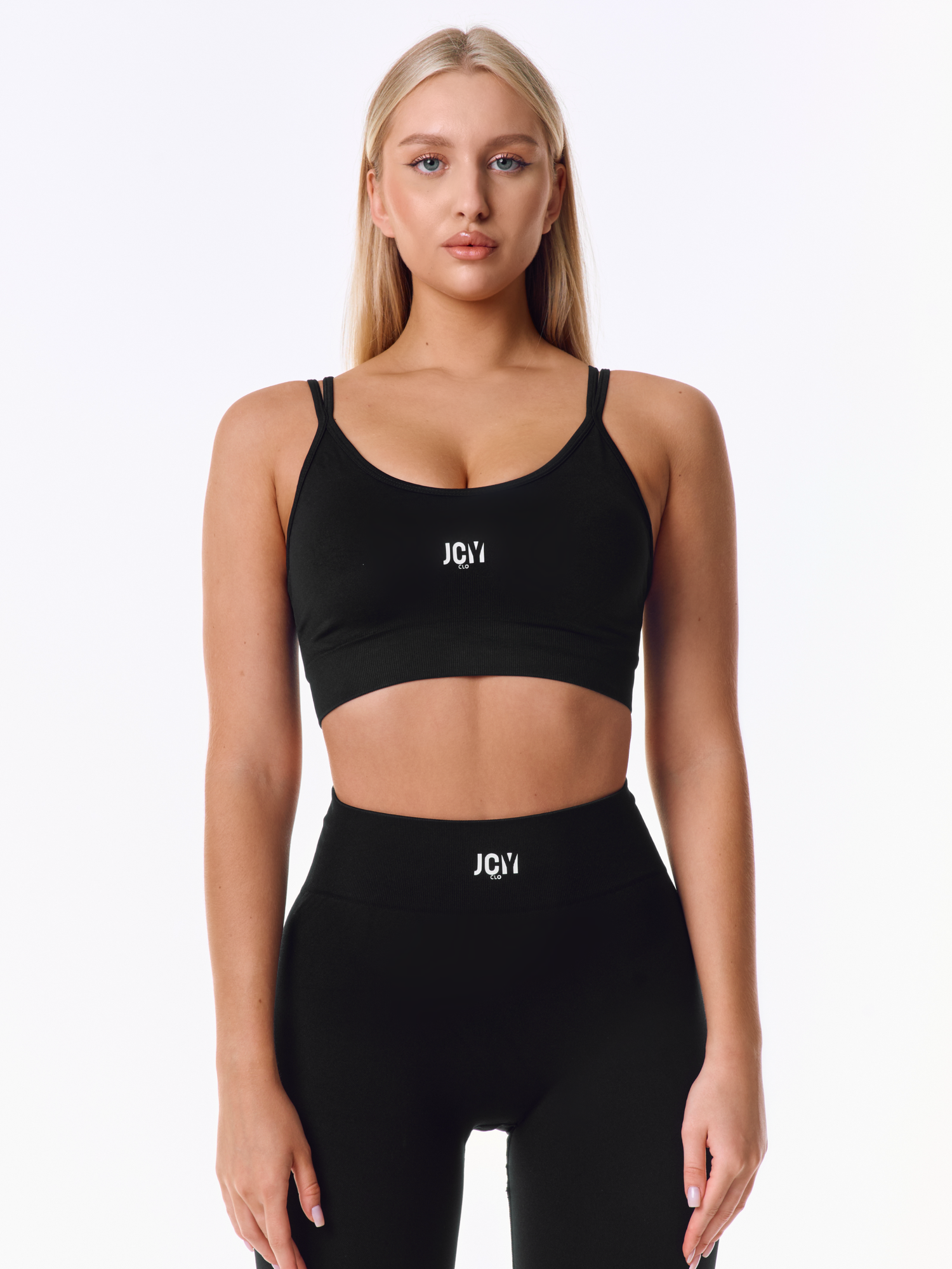 Топ спортивный коллекция ITS' A BASE