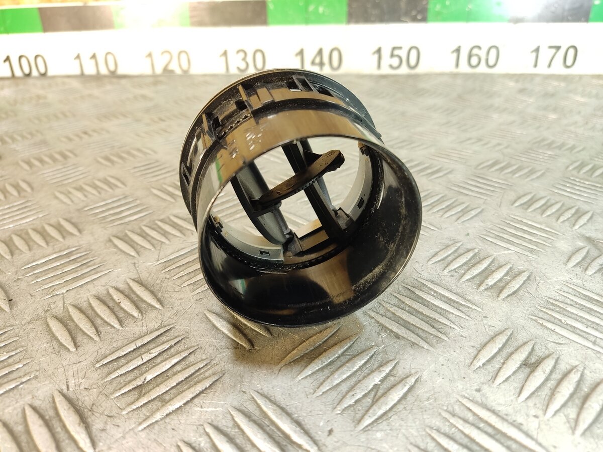 Дефлектор воздушный DATSUN On-Do 687605PA0B