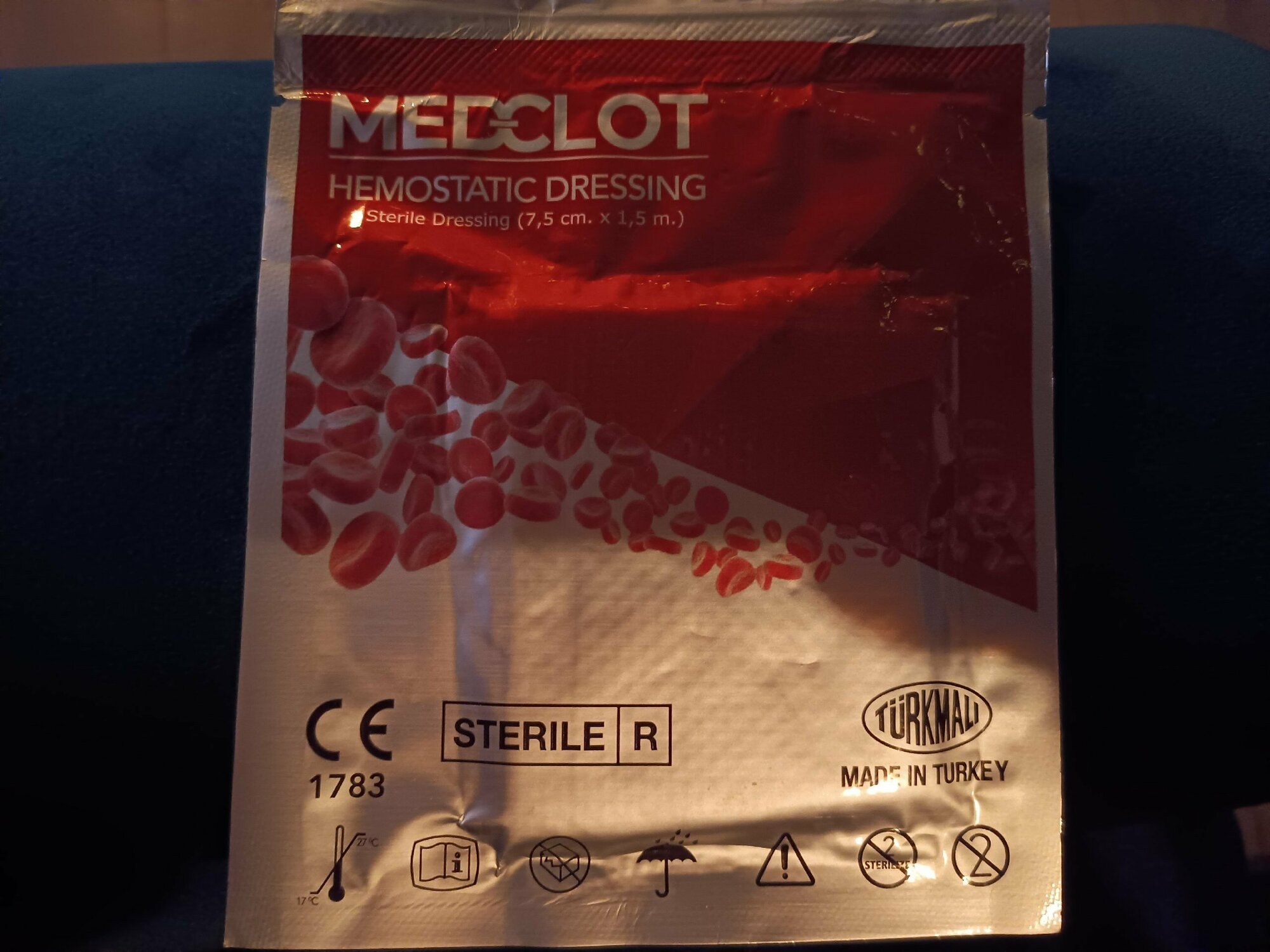 MEDCLOT HEMOSTATIC DRESSING 7,5X150 СМ/бинт Z-сложенный гемостатический медклот/кровоостанавливающий/ранозаживляющий
