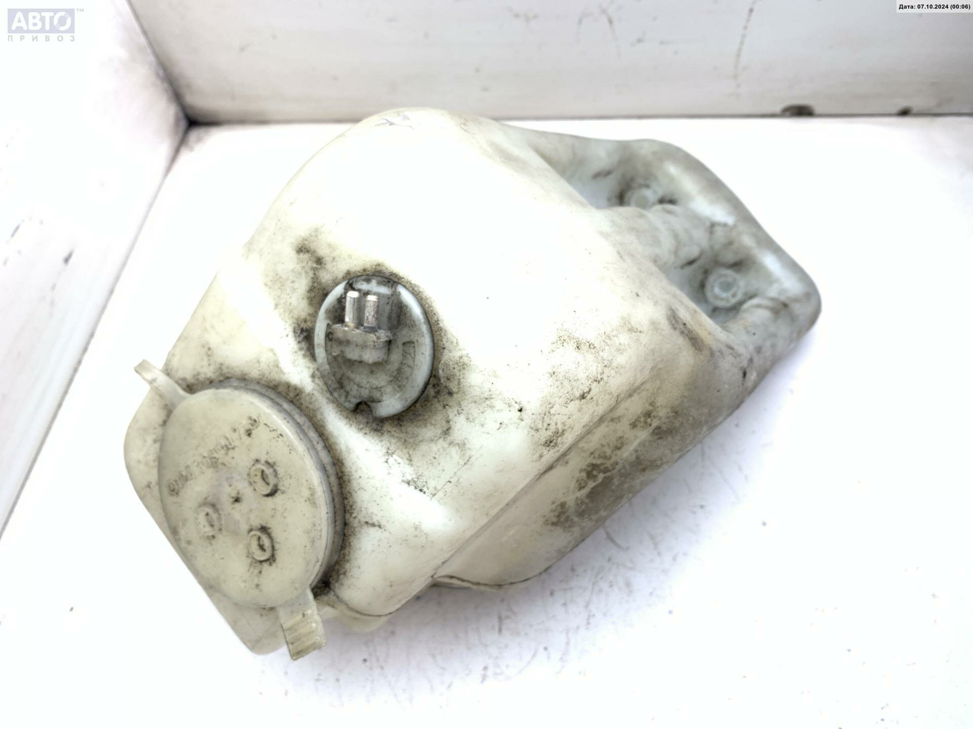 Бачок омывателя Mercedes W124 (1985-1995)