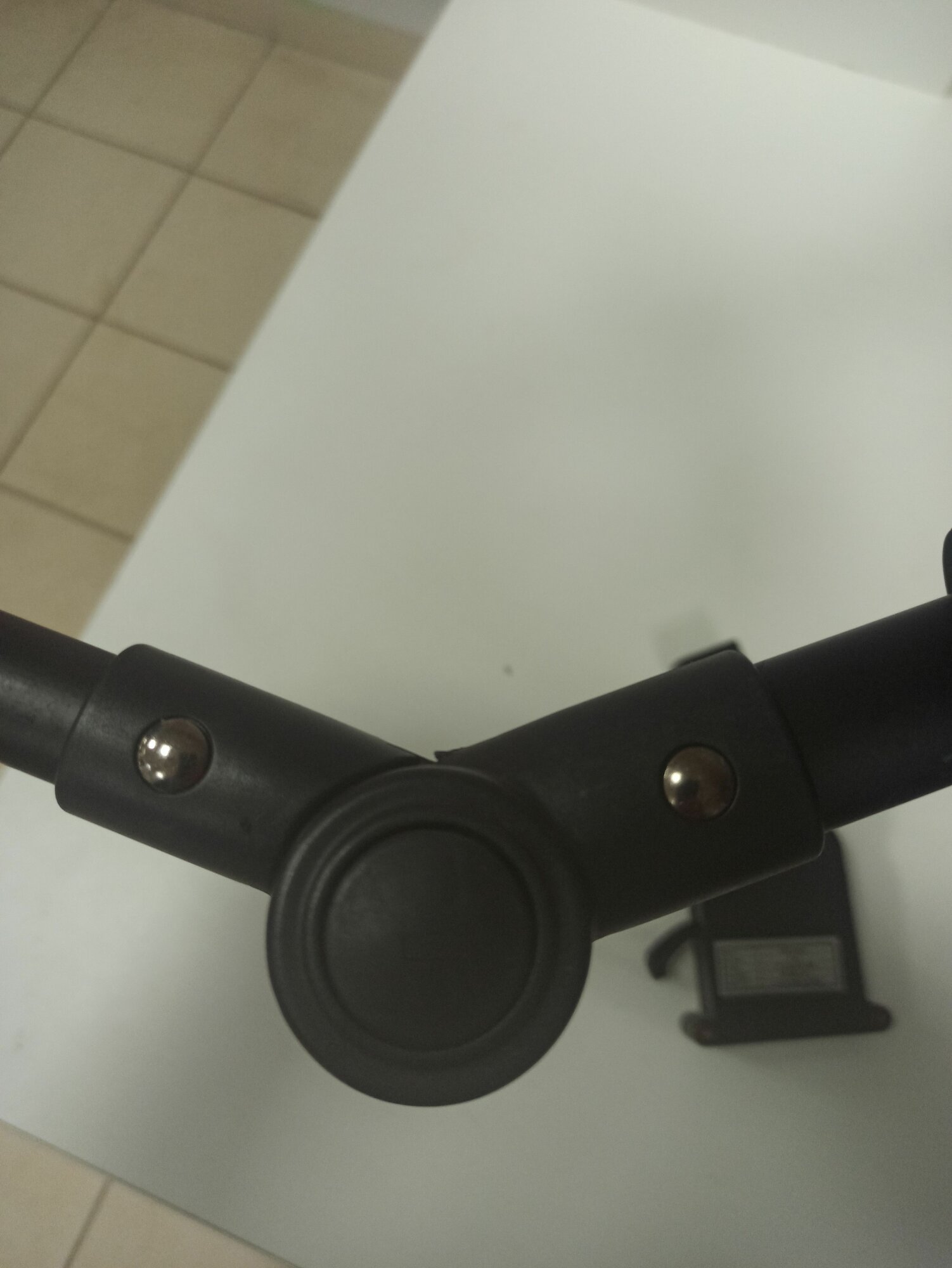 Регулировка подножки Левая коляски Fd design zoom