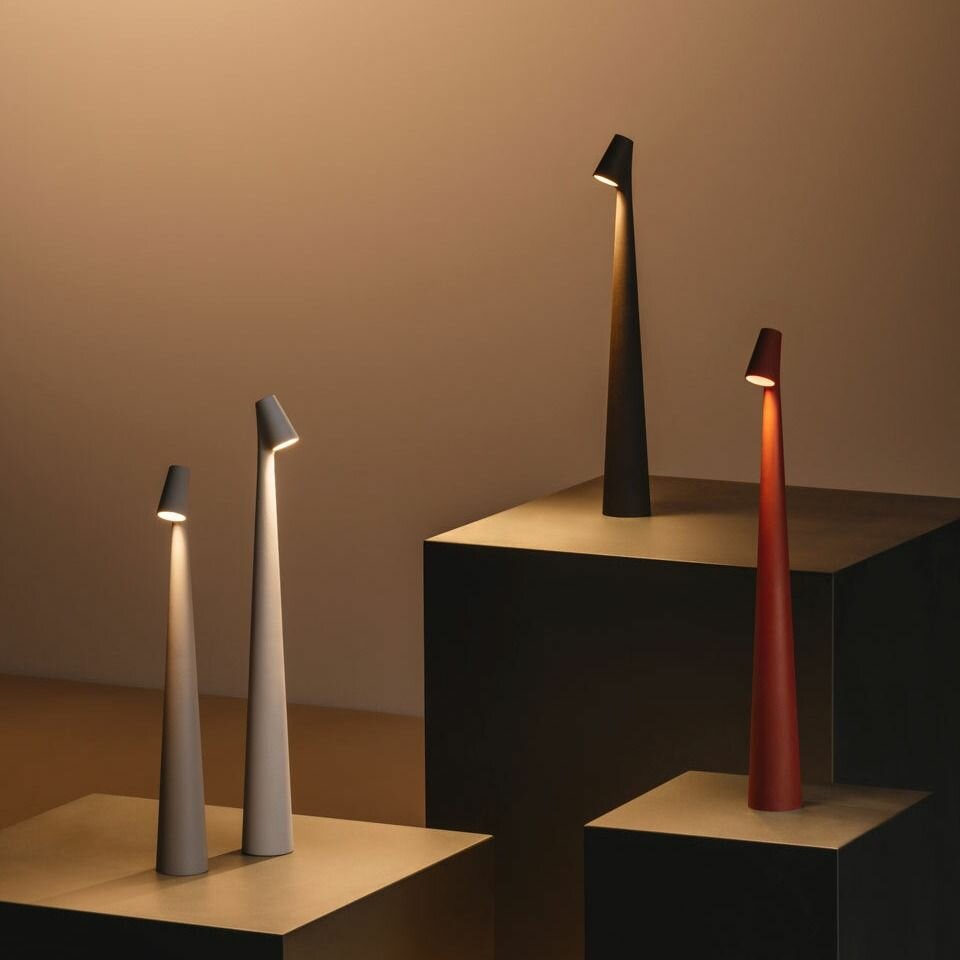 Минималистичный светильник, черный, высота 35 см