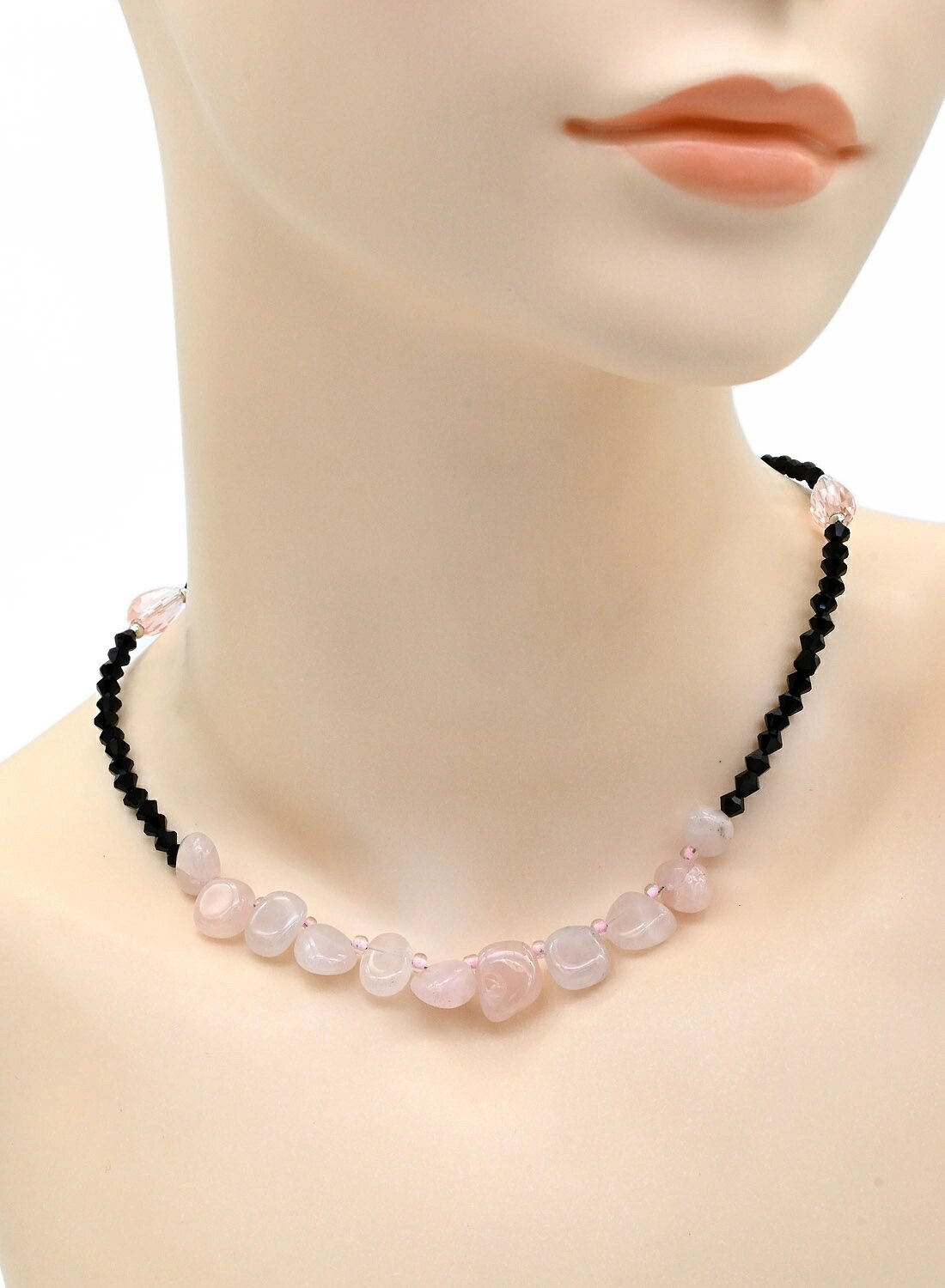 Колье, розовый кварц
