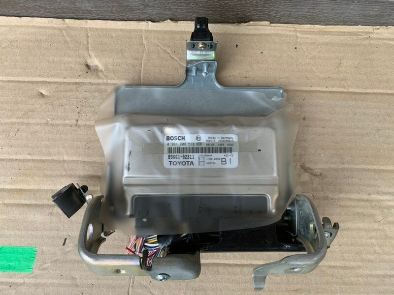 Блок управления двигателем Toyota Corolla E120 1.4 89661-02B11