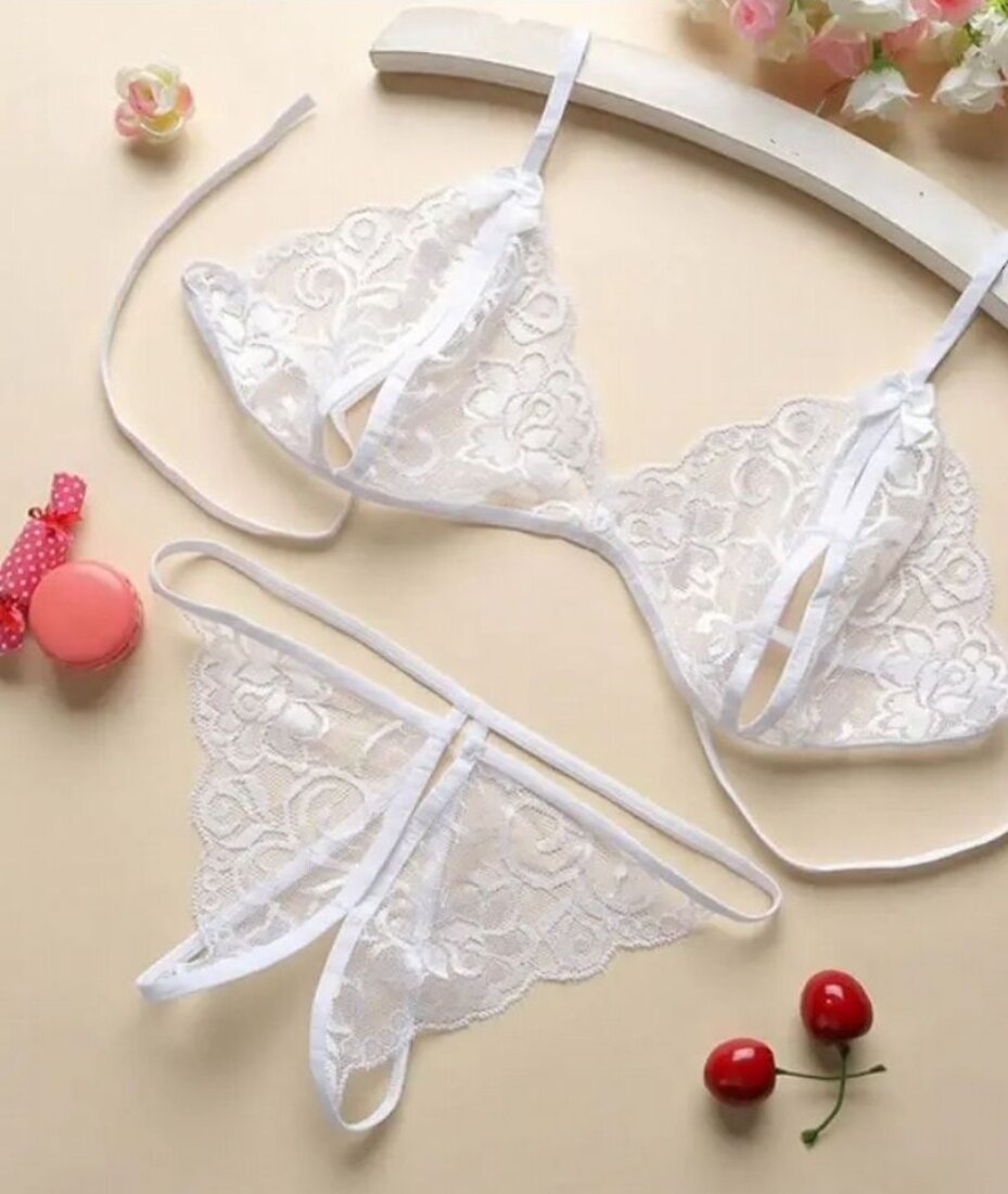 Комплект эротического белья с доступом