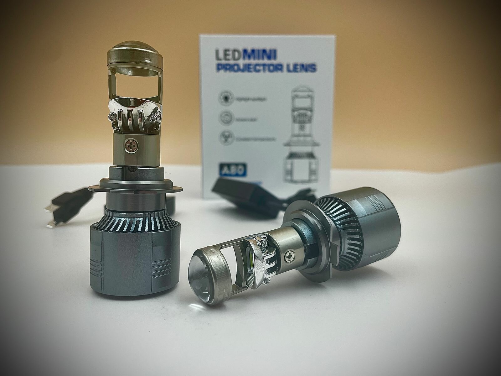 Светодиодные Led лампы H7 с линзой для Skoda Octavia A7 / Лед лампочки Н7 / Н18 - 90W 6000K 9000LM на Шкода Октавия А7