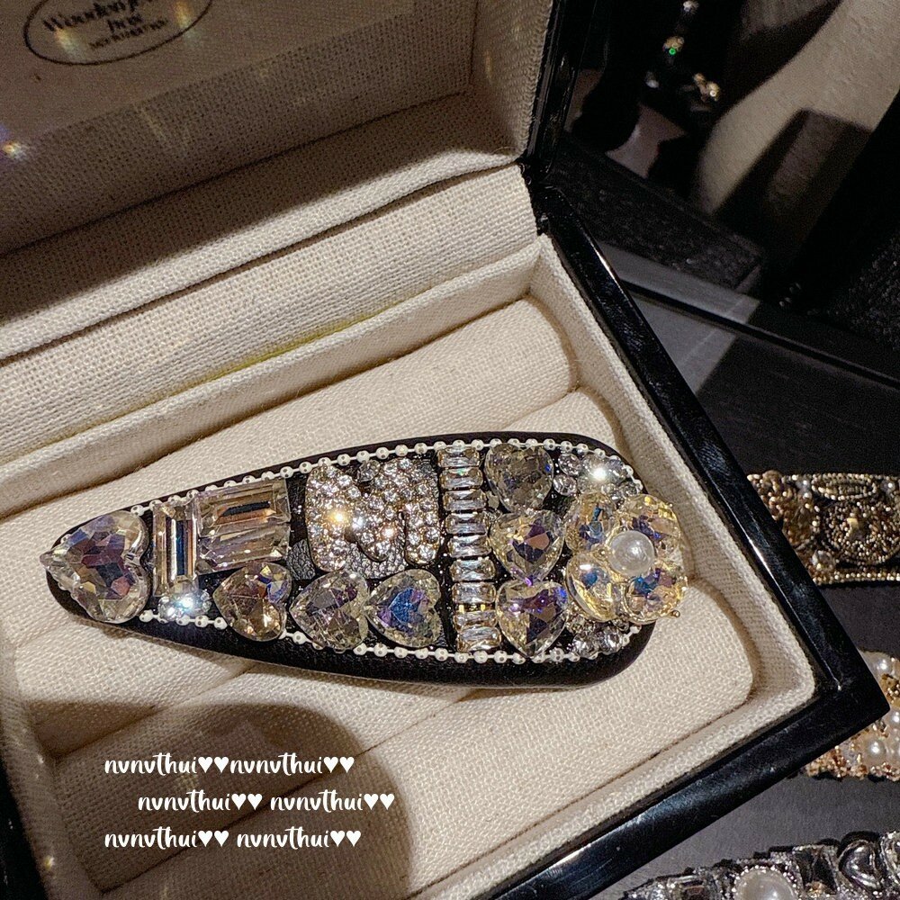 Ювелирные изделия высокой моды, заколка для волос с камелией, сверкающим бриллиантом и кристаллом, роскошный и очаровательный набор аксессуаров для волос с буквенным цветком и жемчугом