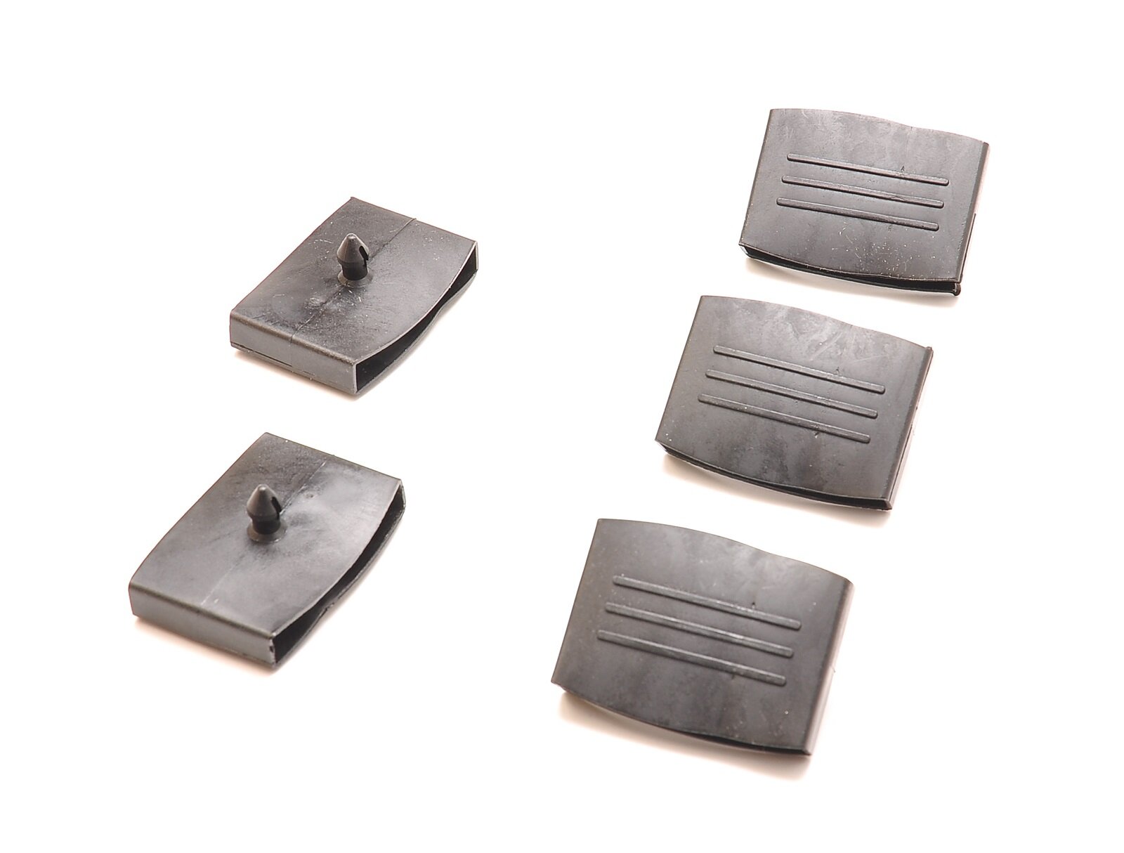 Латодержатель 63 мм центральный, накладной черный (1 шип) (комплект 10 штук)