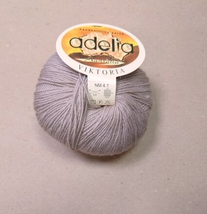 Пряжа ADELIA VIKTORIA №056 светло-бежевый, 95% шерсть, 5% акрил, 50 г, 206м ± 12 м, 1 штука