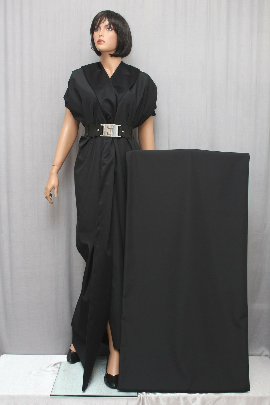 Ткань плащевая чёрная с водоотталкивающей пропиткой, 300 г/пм, ш144см, 0,5 м