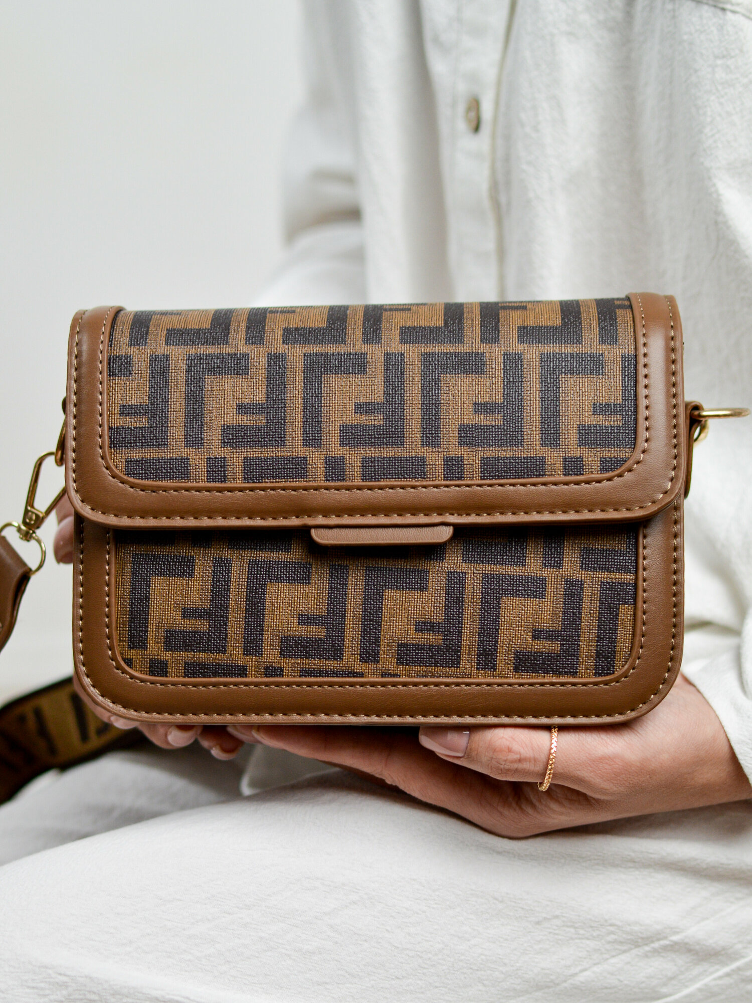 Сумка кросс-боди Fen