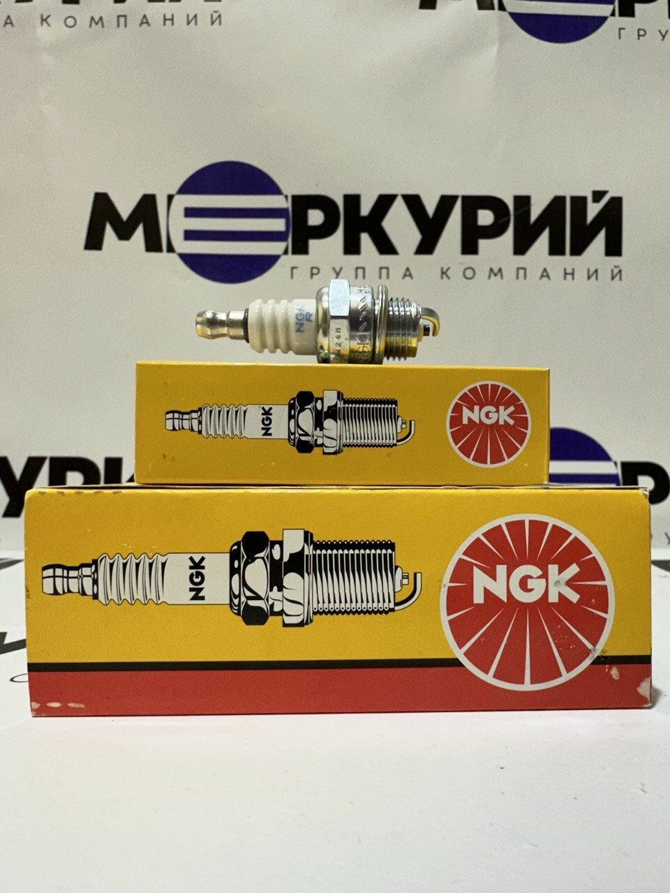 Свеча зажигания ngk BPMR7A 4626