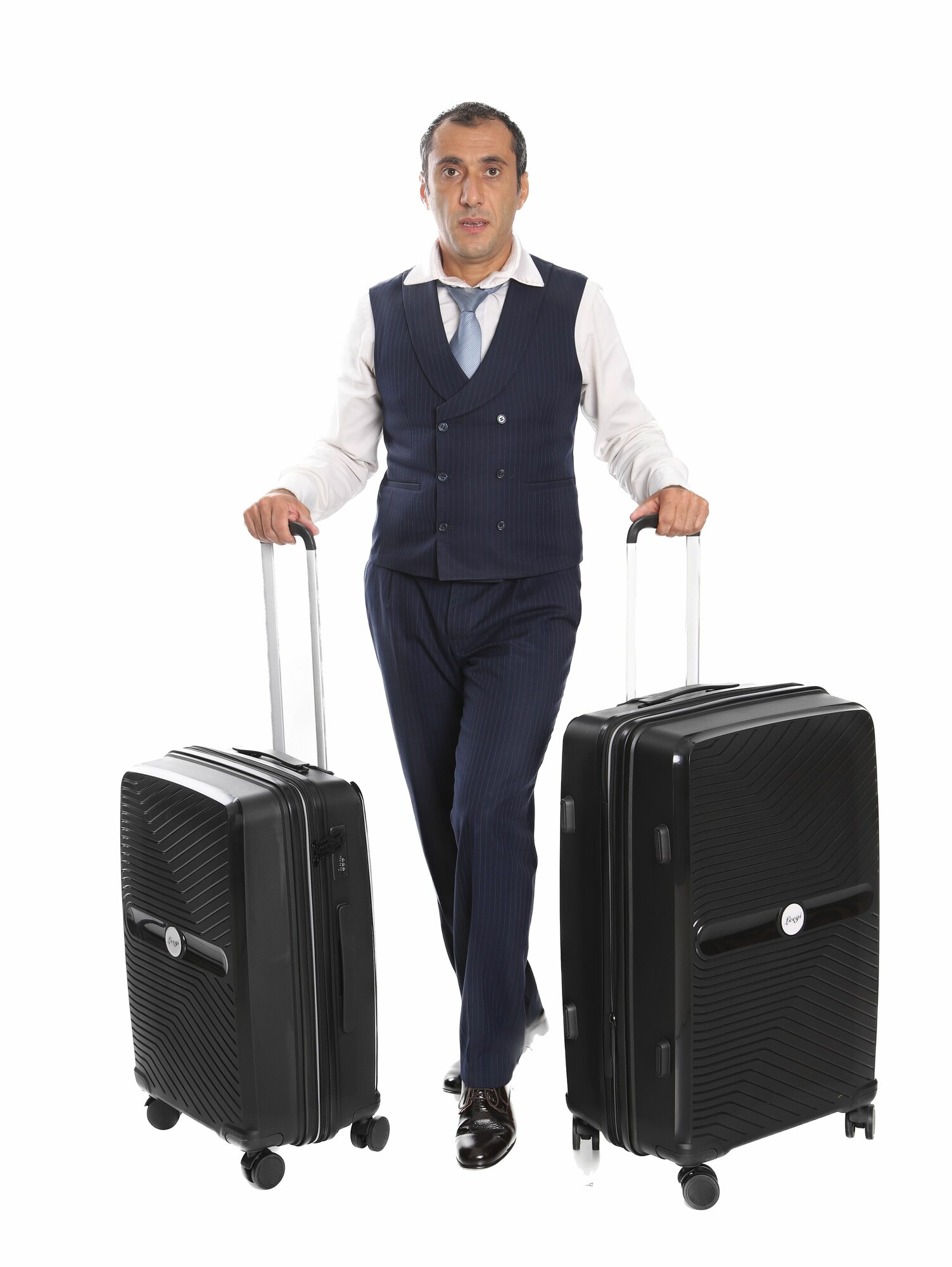 Комплект чемоданов 