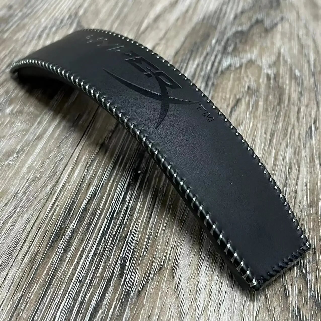 Сменные амбушюры для HyperX Cloud II, Core, Silver, Could Alpha, Cloud MIX, Flight S, Stinger из искусственной кожи Black white headband