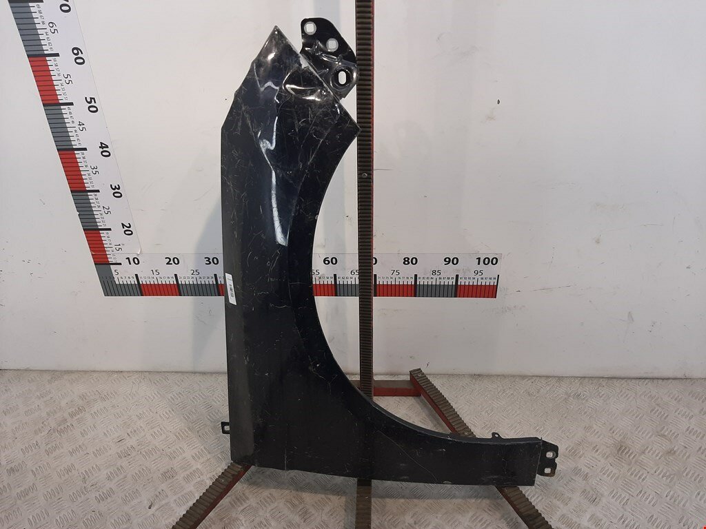 Крыло переднее правое Ford Focus 3 2171302 арт. 2215737