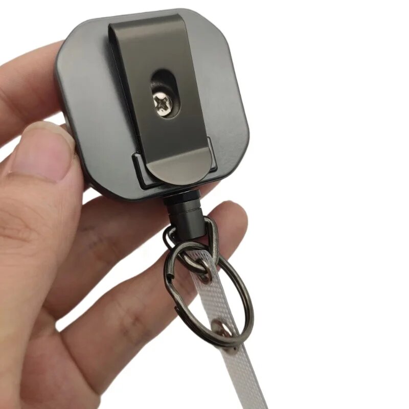 Брелок-ретрактор со стальной проволокой