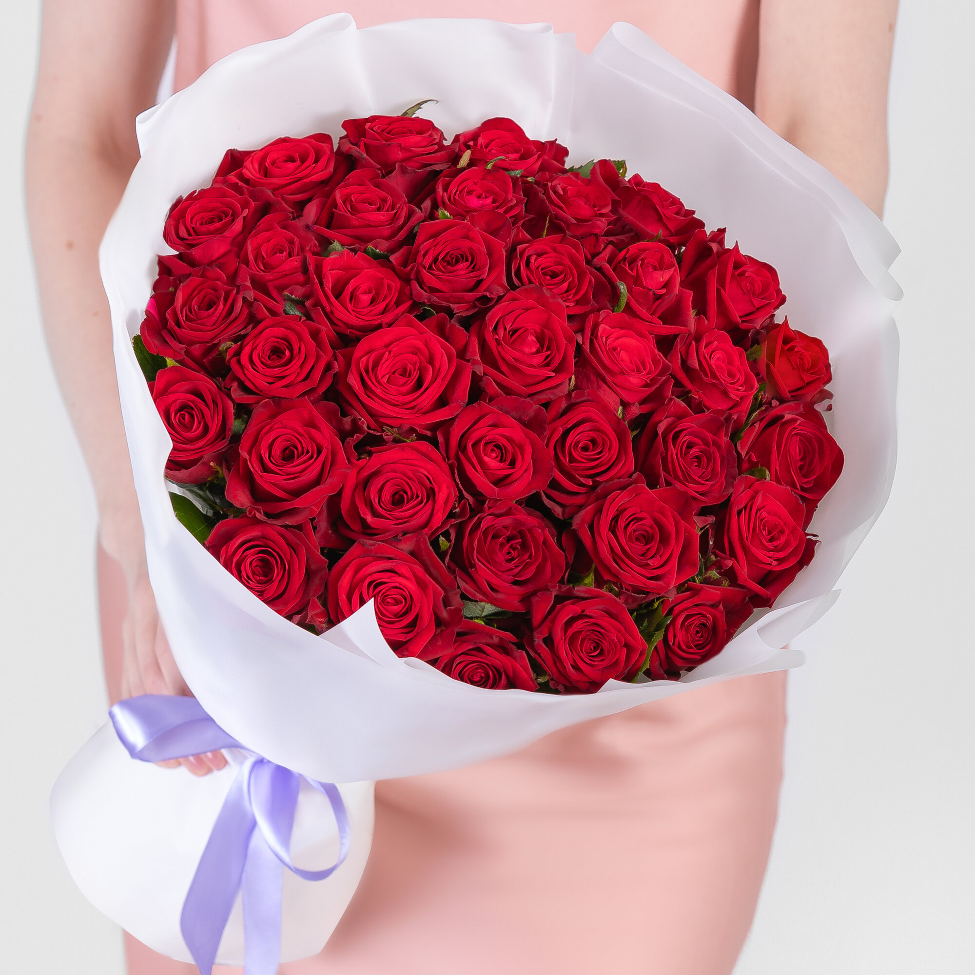 Букет Мегацвет24 "Ред Наоми", красные розы, высота 40см, 35шт