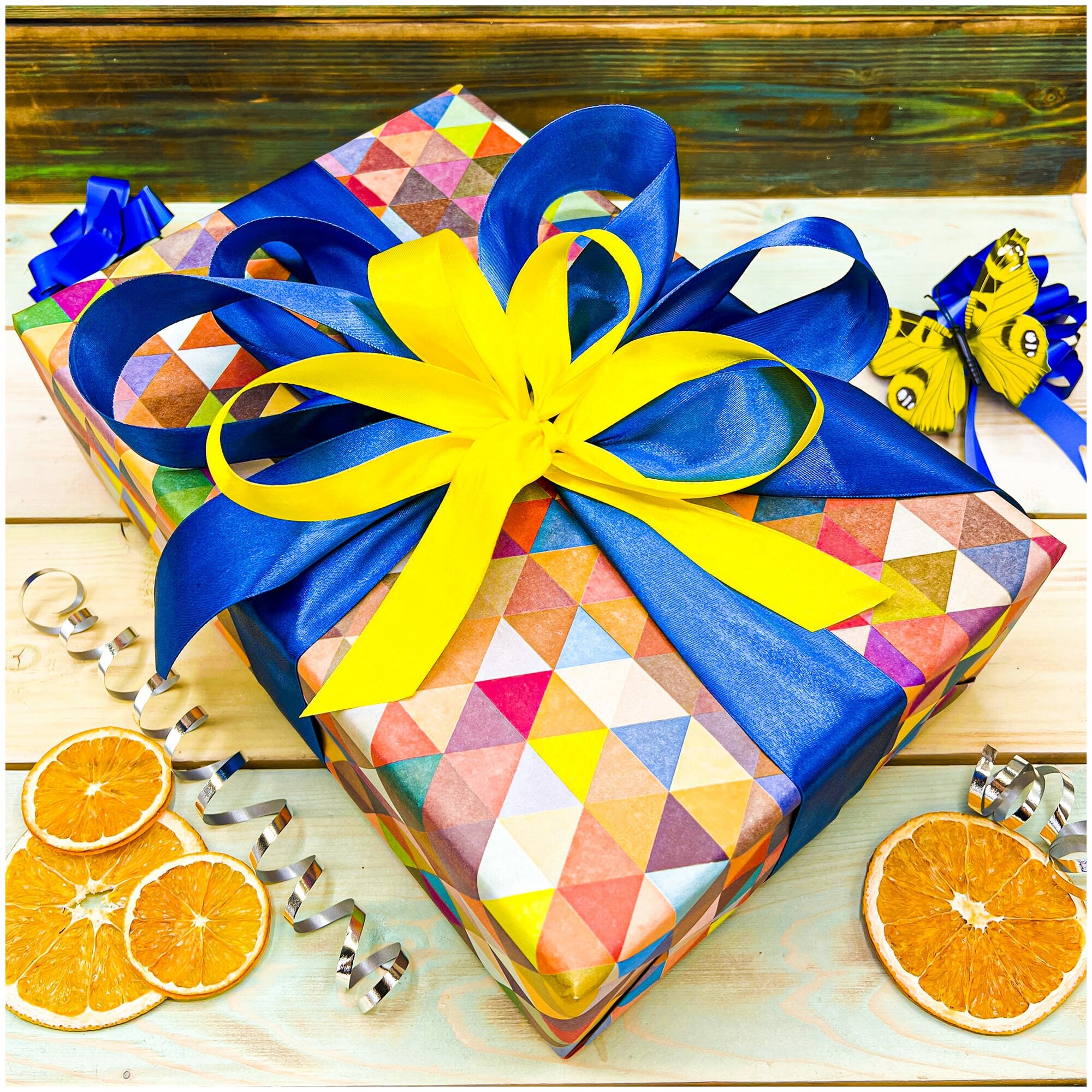 Подарочный набор из 10-ти видов чая и сладостей с чайником, Набор чая на любой праздник "Яркий комплимент"