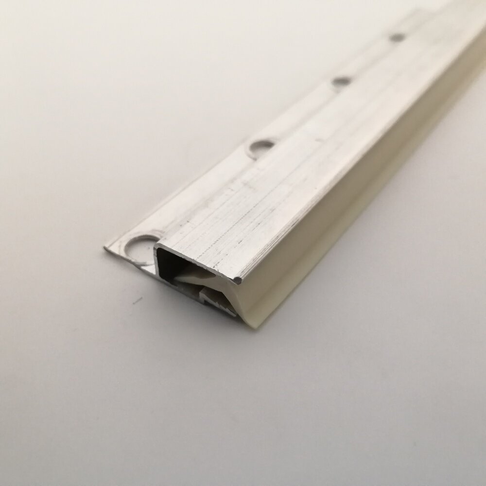 Уголок пристенный гарп. 501 1м