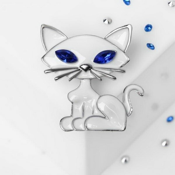 Брошь, стразы