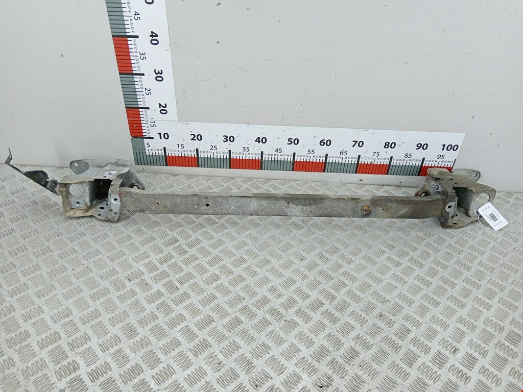 Балка под радиатор Renault Laguna 2 625306167R арт. 2192217